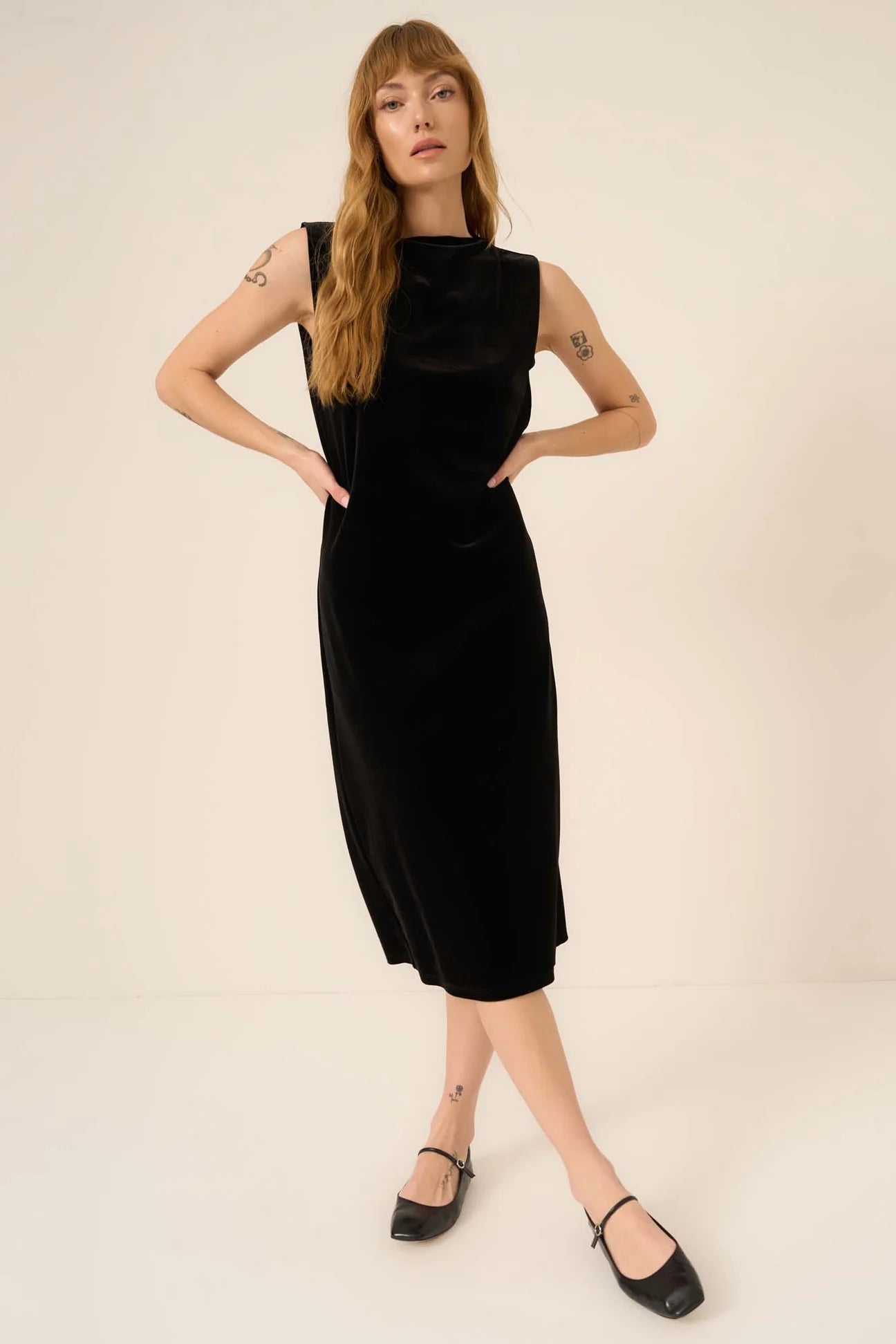 Heading Out Velvet Dress – CHRISSY'S on El Paseo